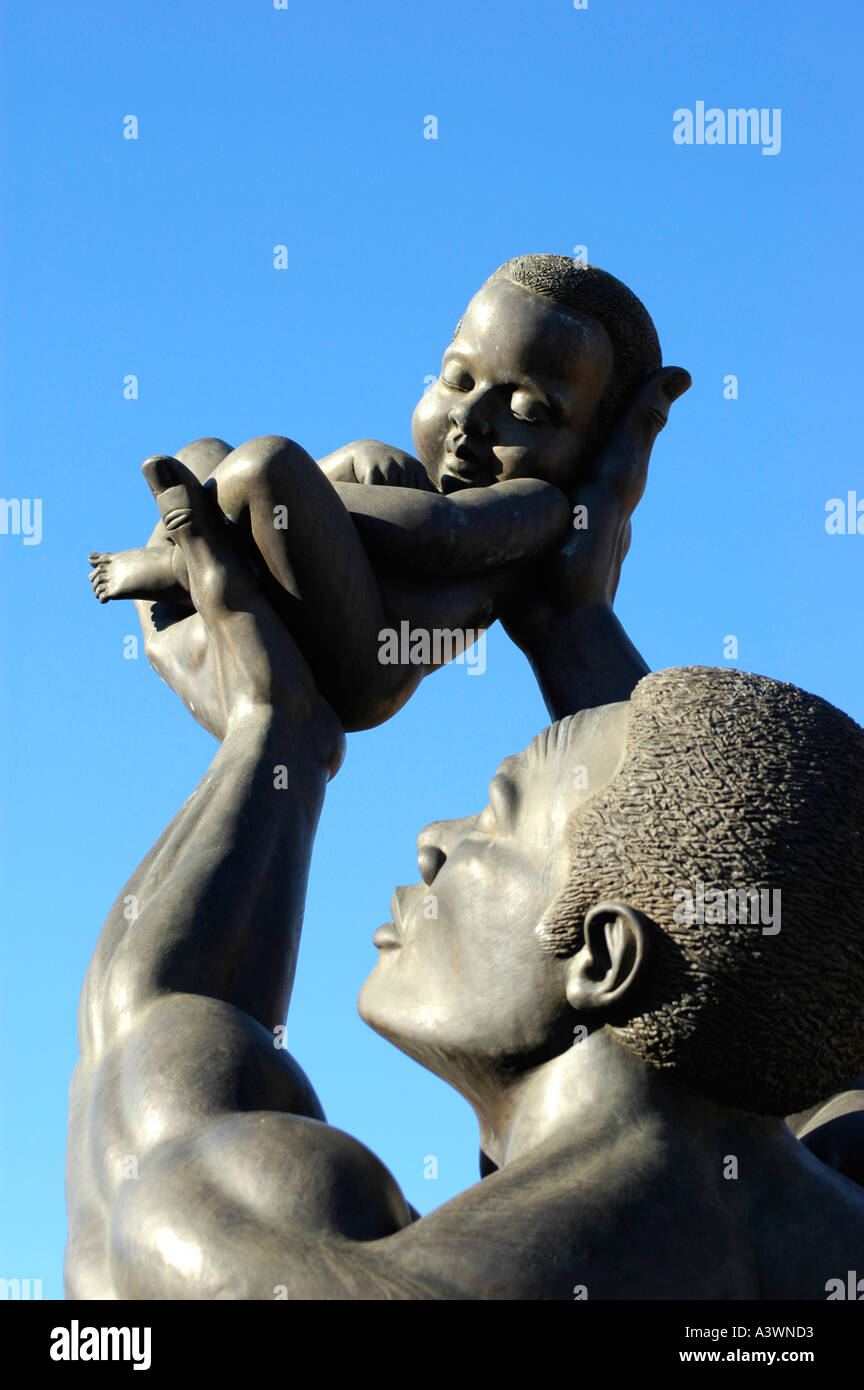 The statue at the MLK Center for Non Violence in Atlanta on Auburn ...