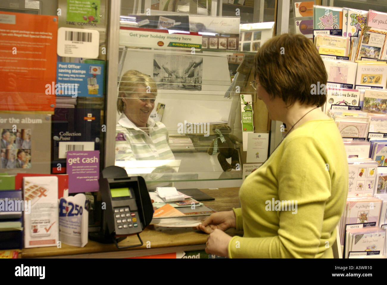 Post office counter uk hi-res stock photography and images - Alamy