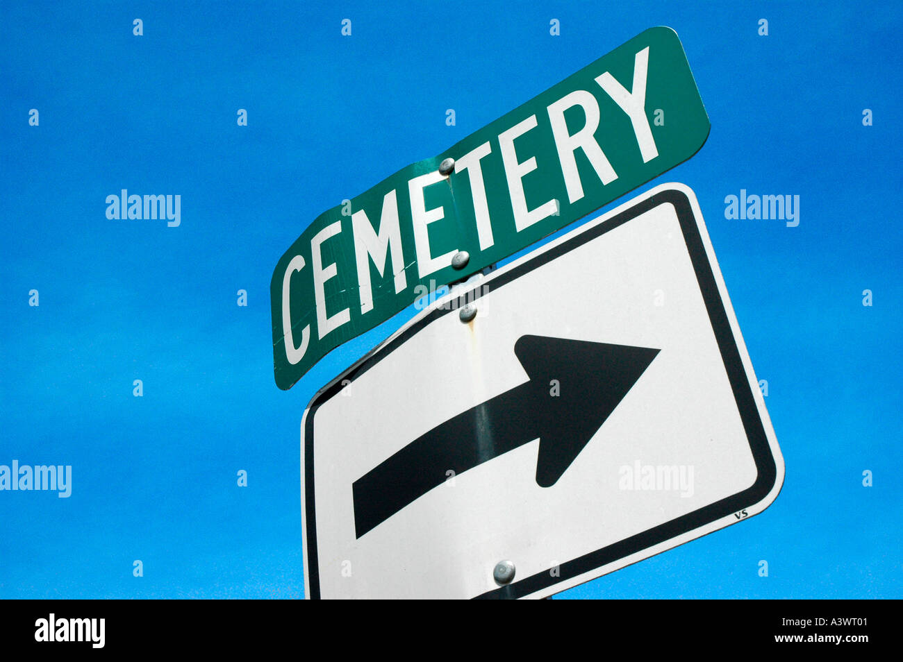 Arrow pointing to cemetery location on roadway in America USA ...