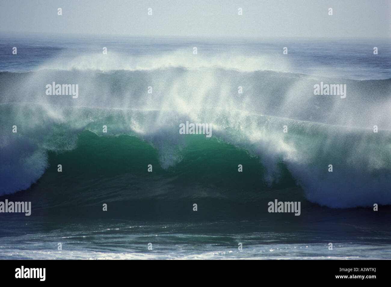 Breaking waves surf spray Australia Stock Photo - Alamy