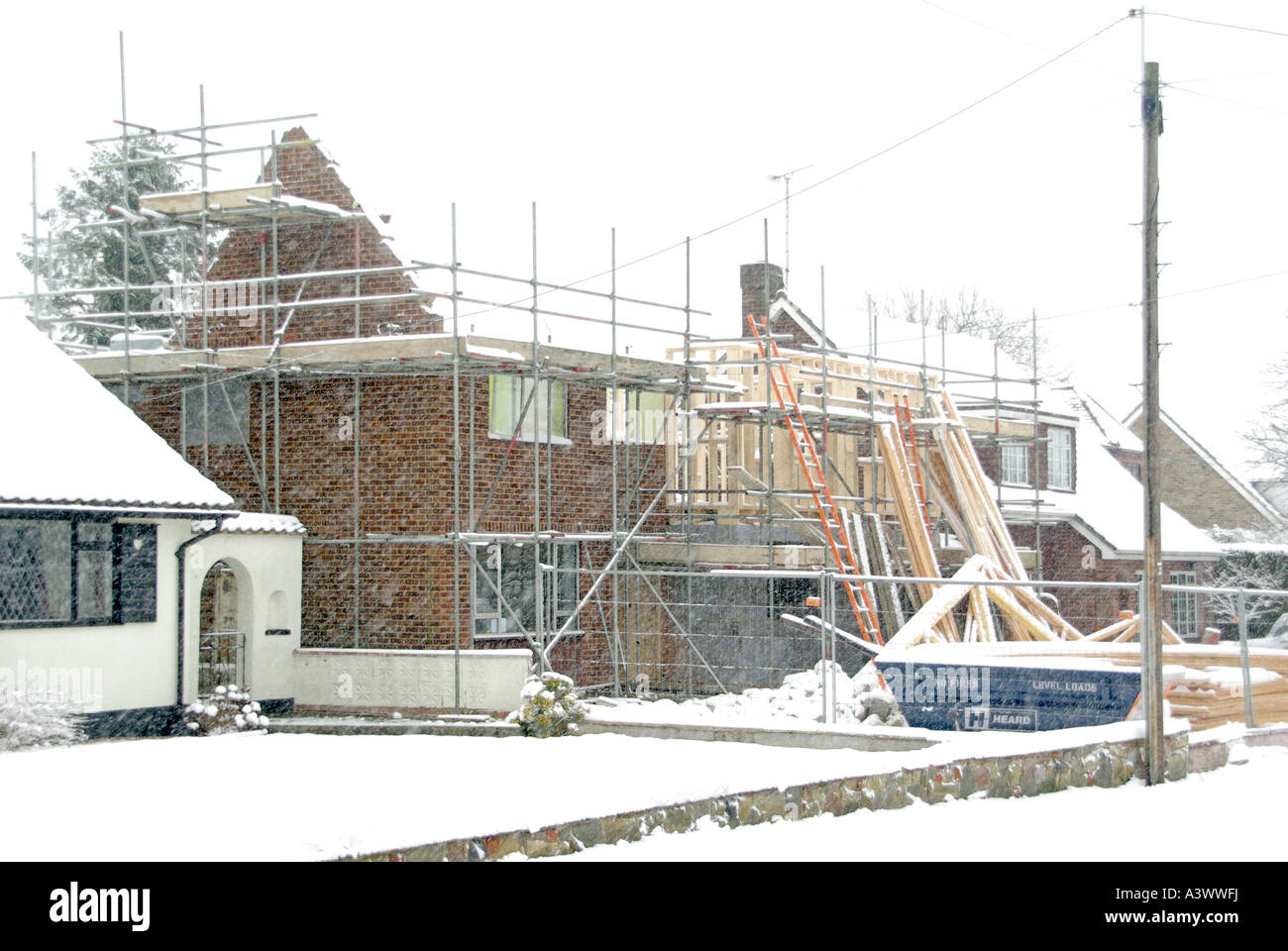 House building work stopped hi-res stock photography and images - Alamy