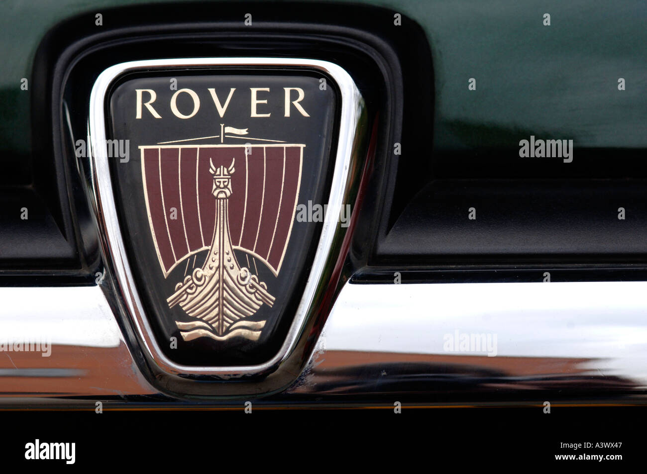 Rover car badge hi-res stock photography and images - Alamy