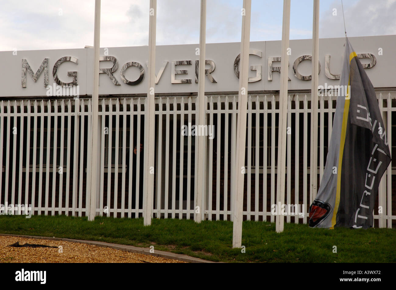 Hanging limply hi-res stock photography and images - Alamy