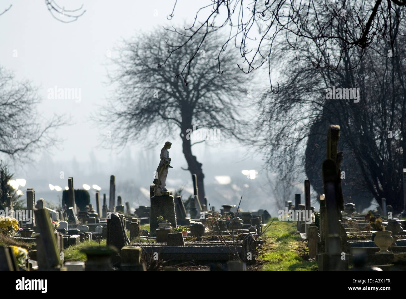 Gravestone Yardley cemetary Birmingham Stock Photo - Alamy