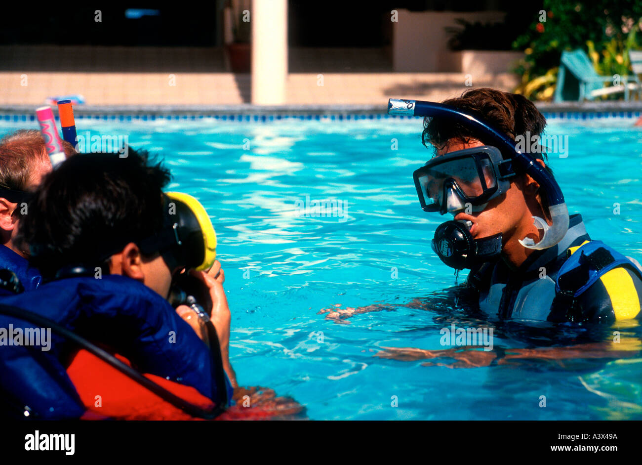 Diving lesson in pool Sheraton Resort Fiji Stock Photo - Alamy