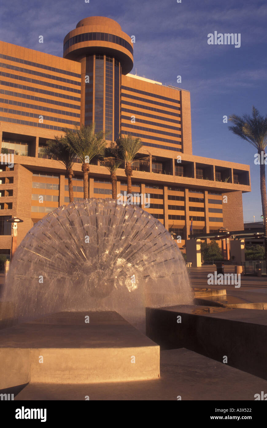 Hyatt regency phoenix hi-res stock photography and images - Alamy