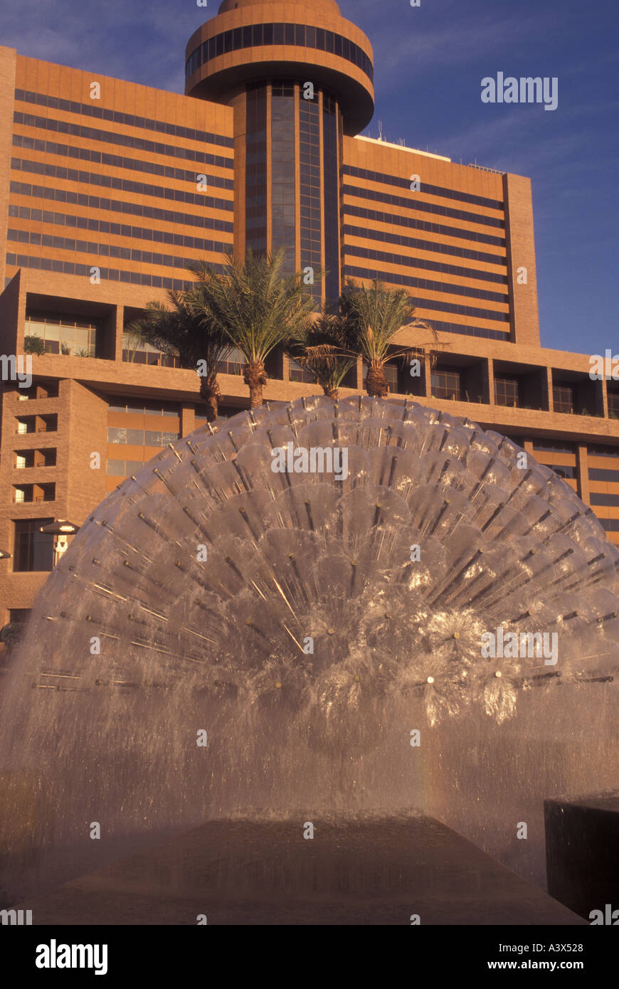Hyatt regency phoenix hi-res stock photography and images - Alamy