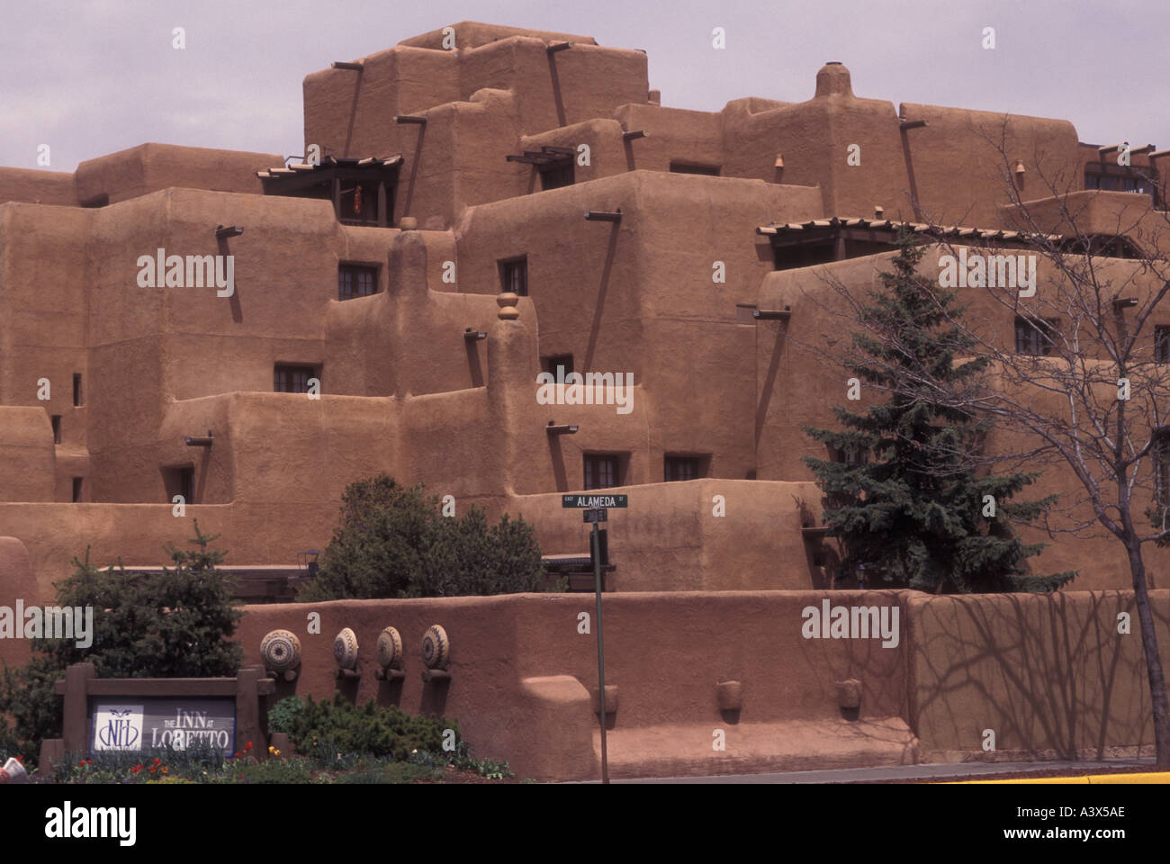 Holiday inn santa fe hi-res stock photography and images - Alamy