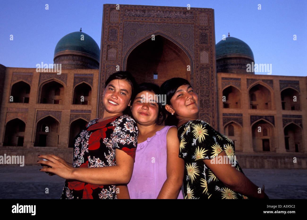 Uzbek girls hi-res stock photography and images - Alamy