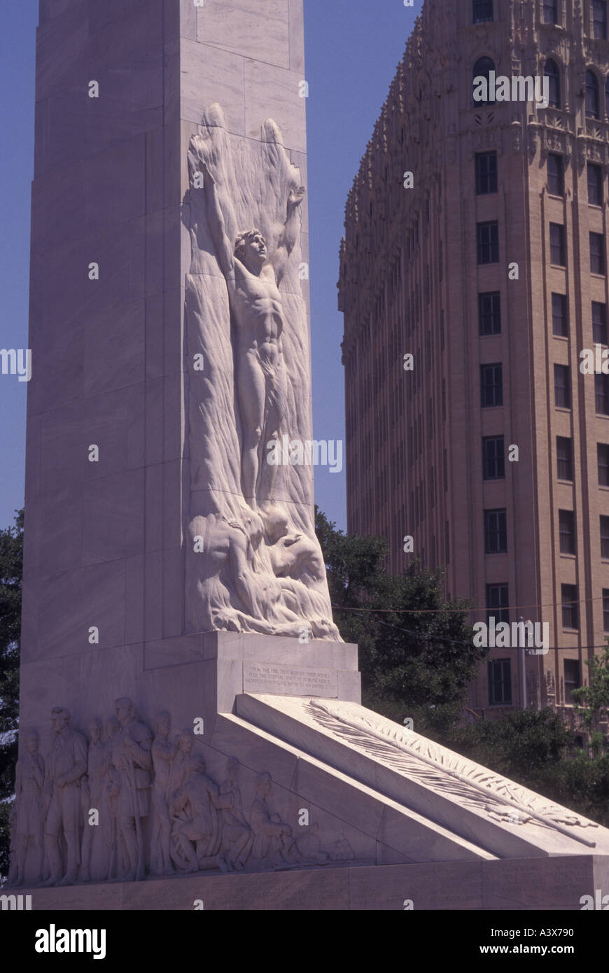 Cenotaph monument alamo hi-res stock photography and images - Alamy