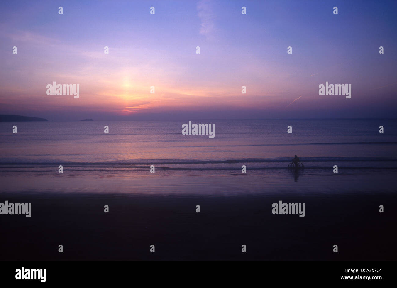 Wales cyclist hi-res stock photography and images - Alamy