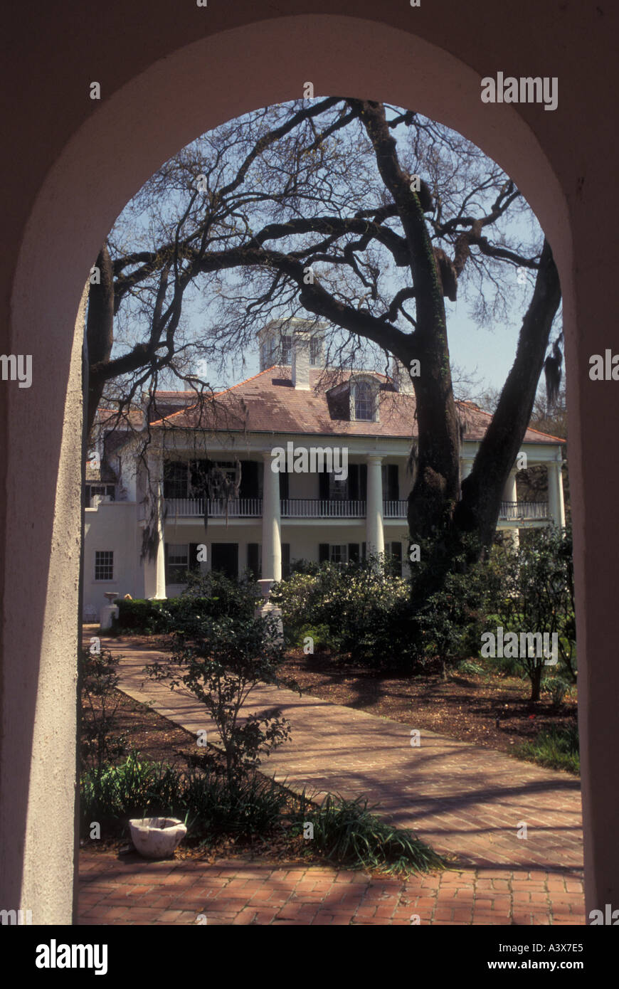 Burnside houmas house plantation gardens hi-res stock photography and ...