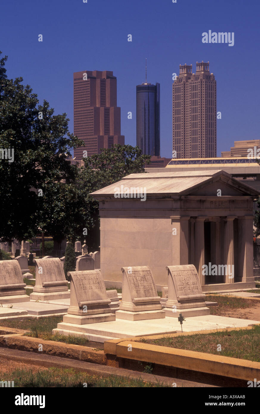 Historic atlanta cemetery hi-res stock photography and images - Alamy