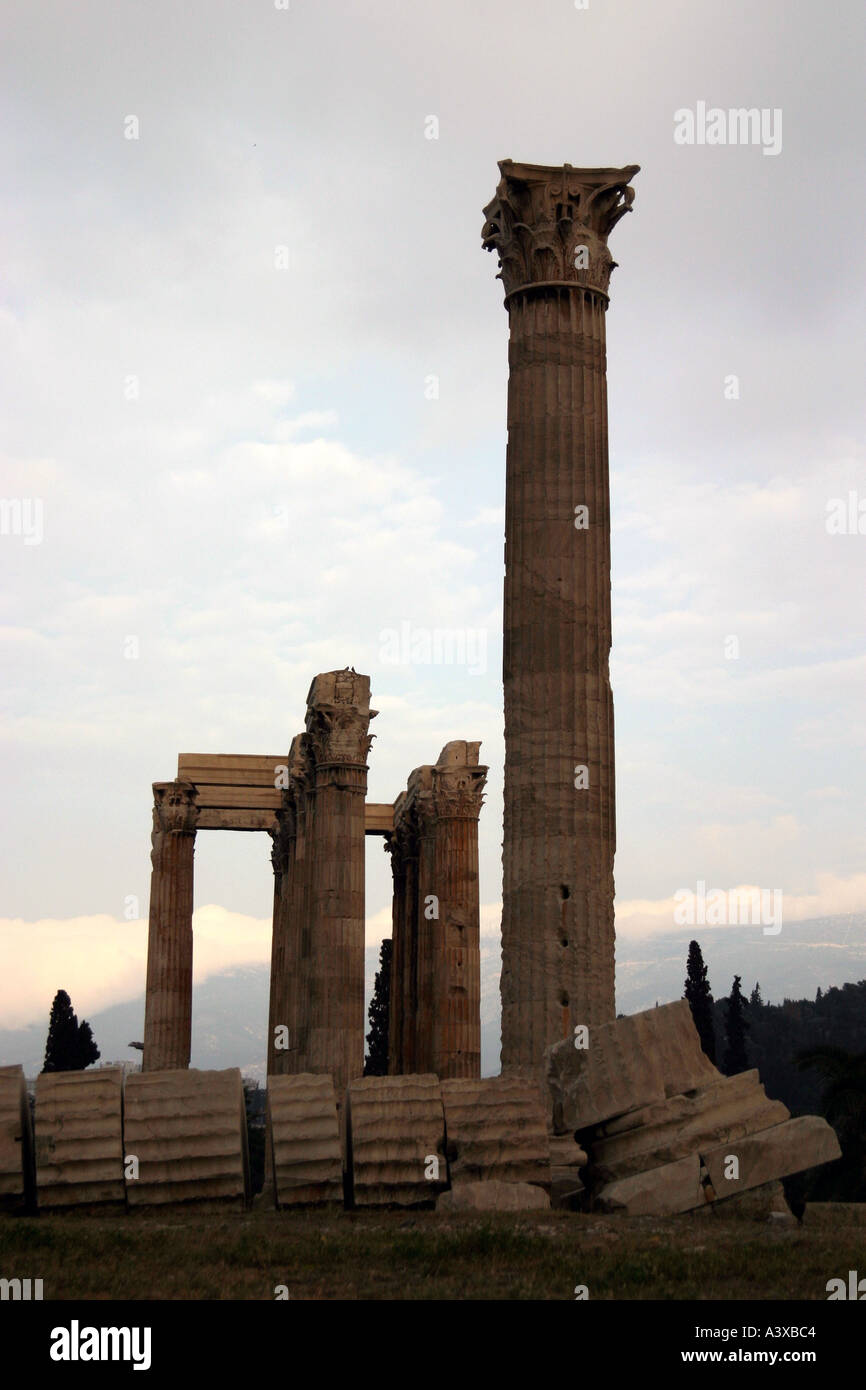 Corinthian columns greece hi-res stock photography and images - Alamy