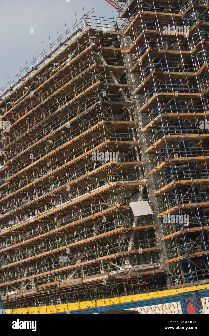 Scaffolding, building construction Stock Photo - Alamy