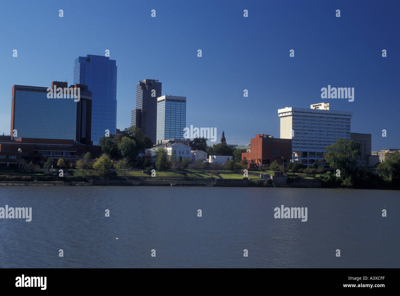 Downtown little rock arkansas skyline hi-res stock photography and ...