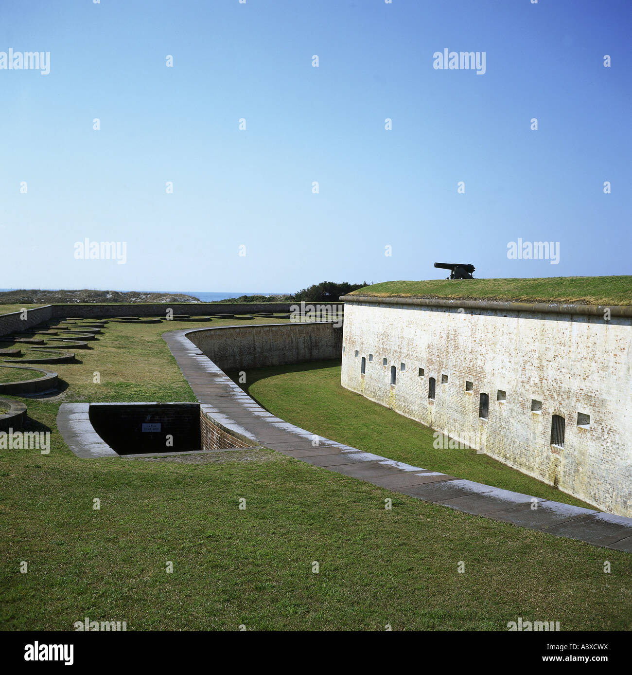 geography / travel, USA, North Carolina, Beaufort, buildings, Fort ...