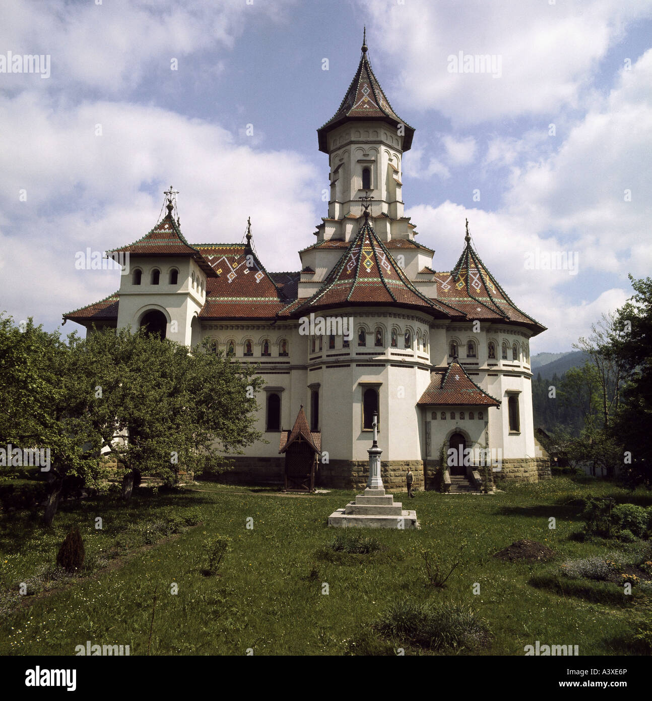 geography / travel, Romania, Campulung Moldovenesc, churches, church in ...