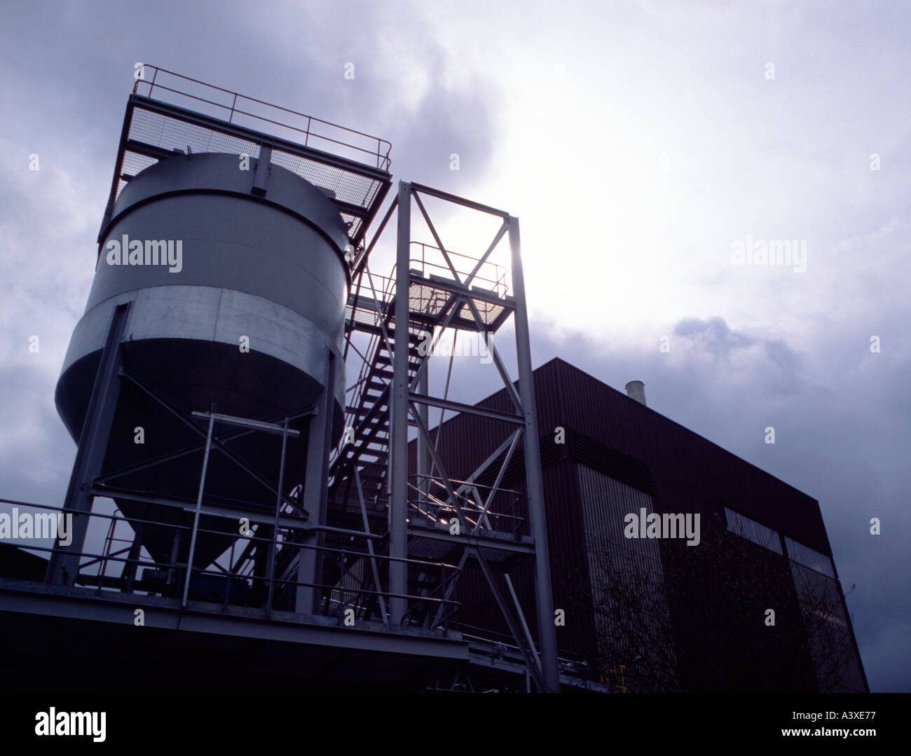 Ash storage silo, Esholt Sewerage Sludge Incineration Plant, Esholt ...