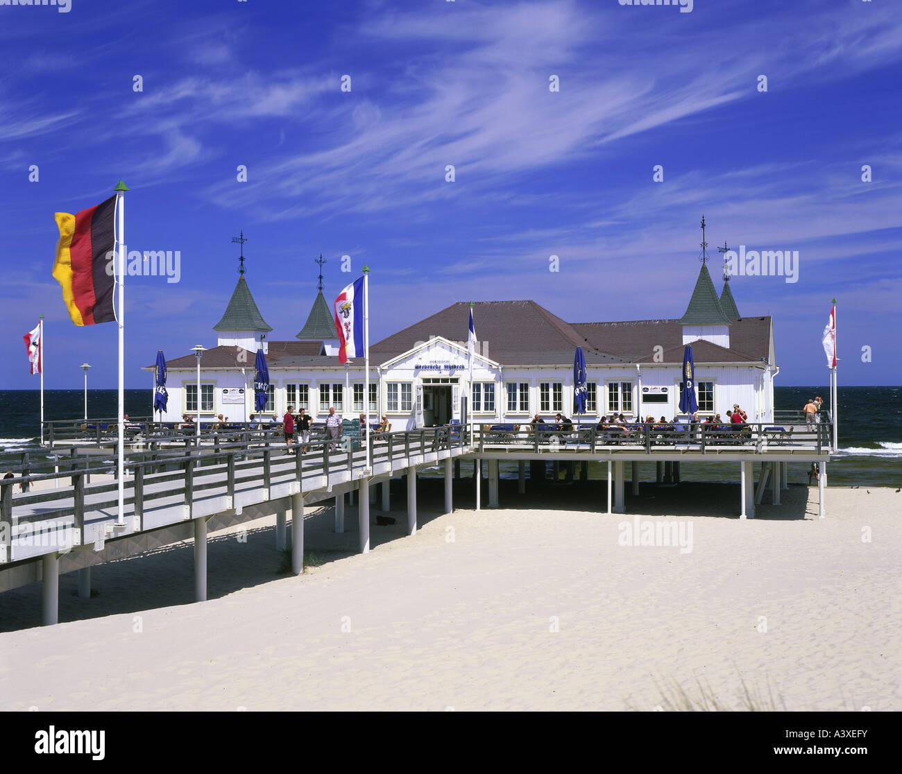 Historische seebrucke ahlbeck hi-res stock photography and images - Alamy