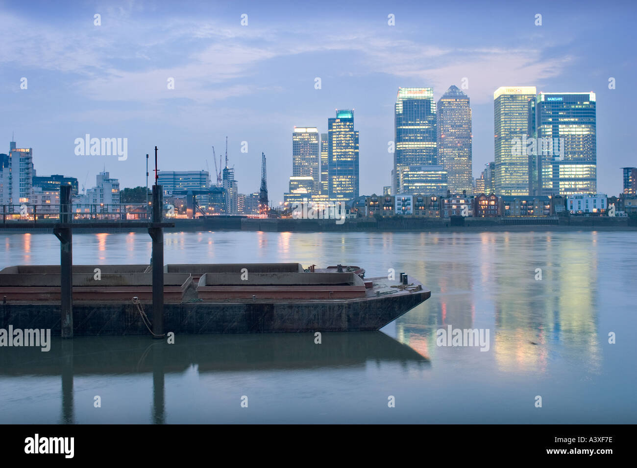 Row london hi hi-res stock photography and images - Alamy