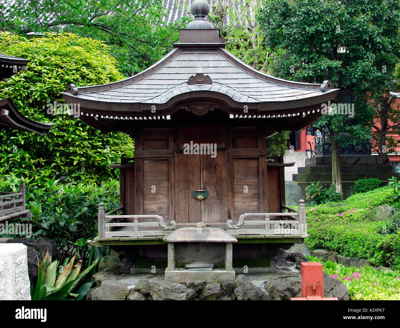 Architectural style of asakusa hi-res stock photography and images - Alamy