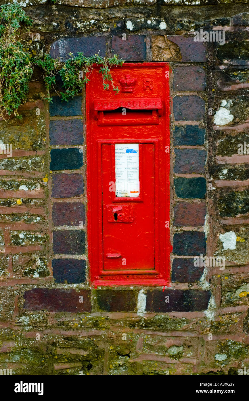 Inset in brick wall hi-res stock photography and images - Alamy