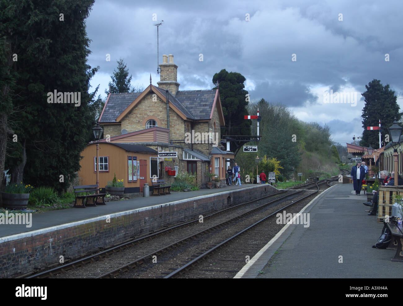 Hampton loade station hi-res stock photography and images - Alamy