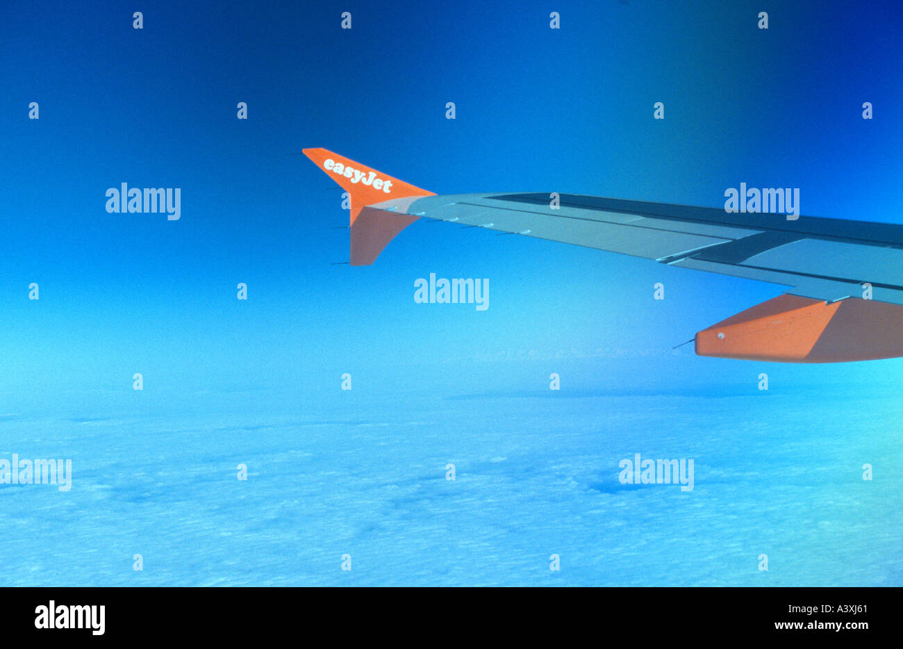 Winglet wingtip wing airplane easyjet hi-res stock photography and ...