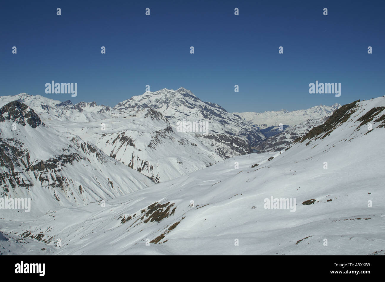 Epaule de charvet hi-res stock photography and images - Alamy