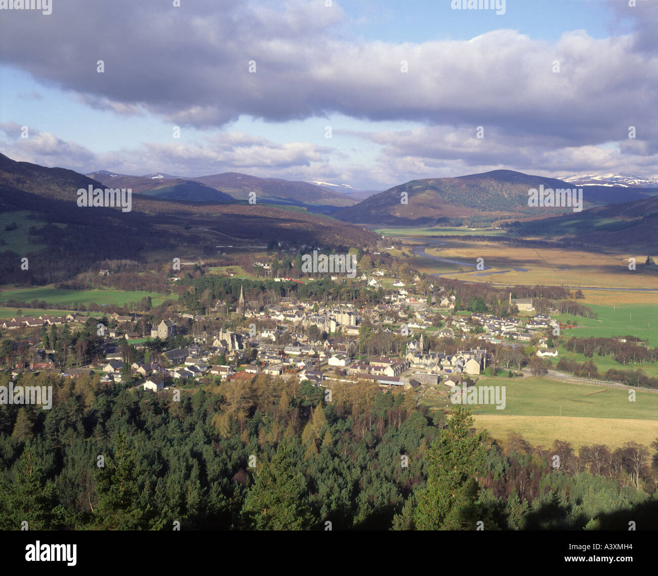 Village highland games hi-res stock photography and images - Alamy
