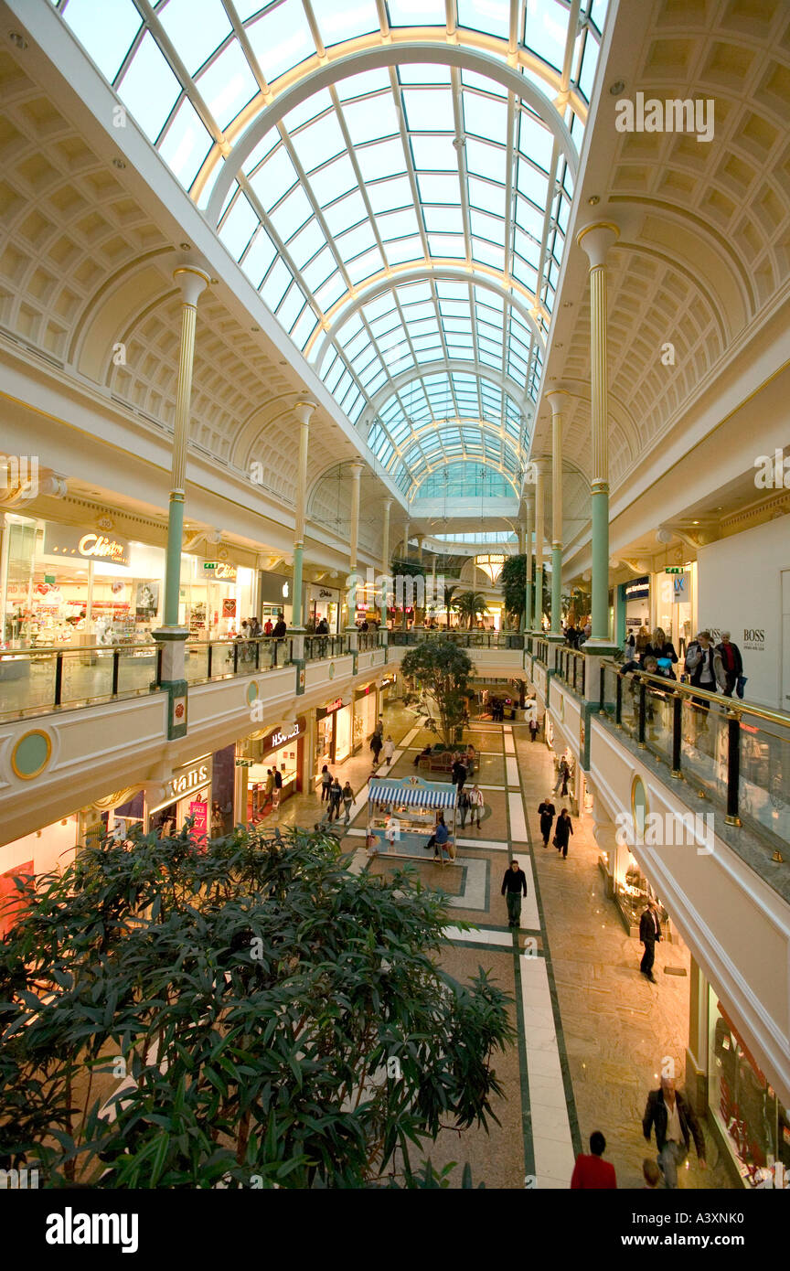 inside the Trafford centre shopping complex, Manchester, UK Stock Photo ...