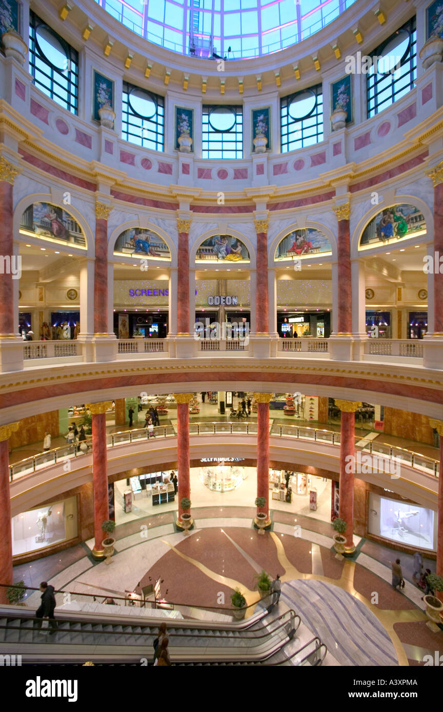 Shooping Centre High Resolution Stock Photography and Images - Alamy