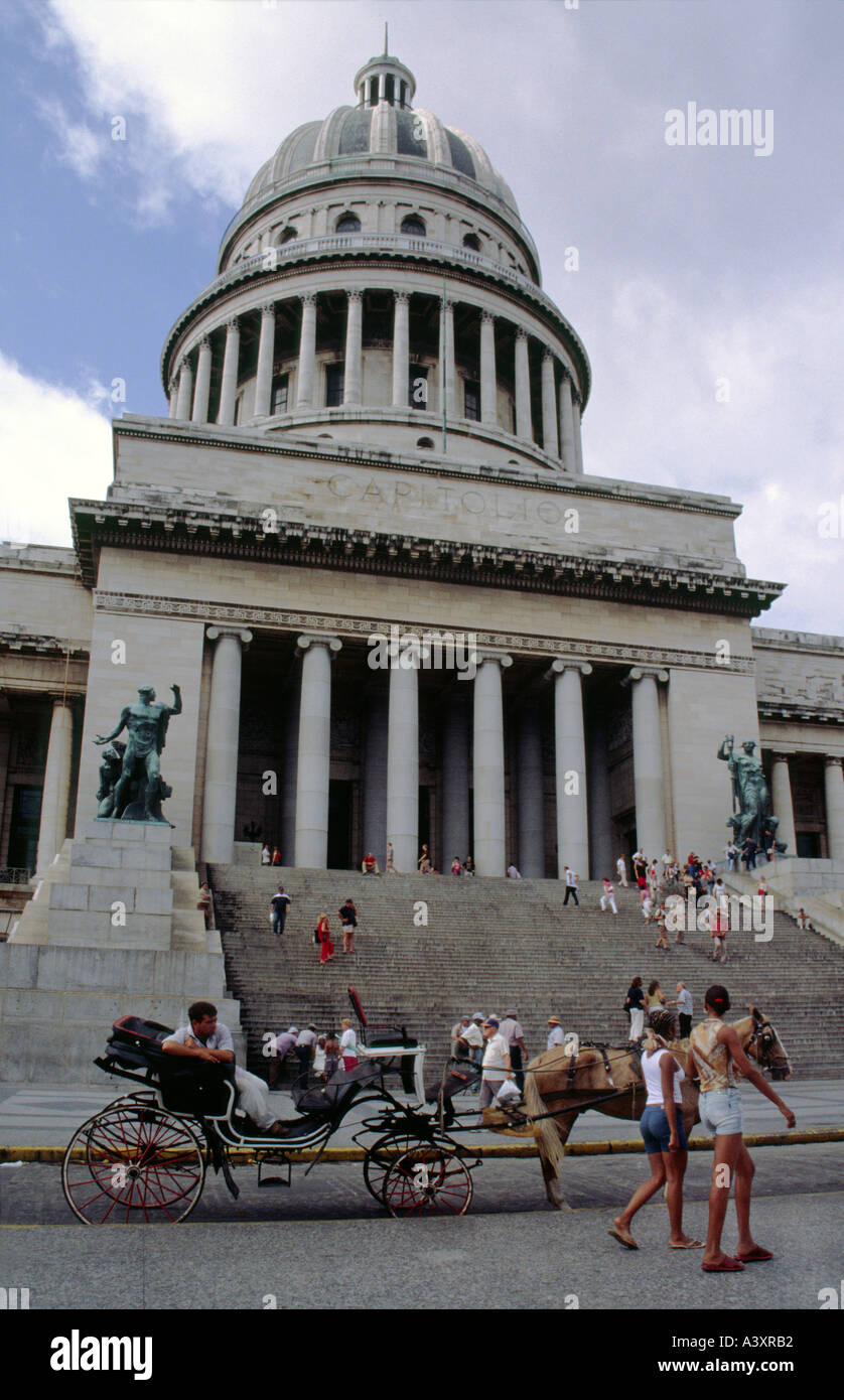Old bowes building hi-res stock photography and images - Alamy