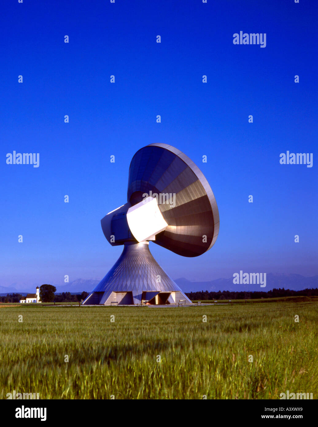 Parabol hi-res stock photography and images - Alamy