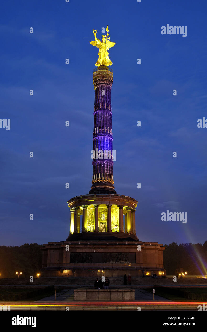 Victory monumental columns hi-res stock photography and images - Alamy