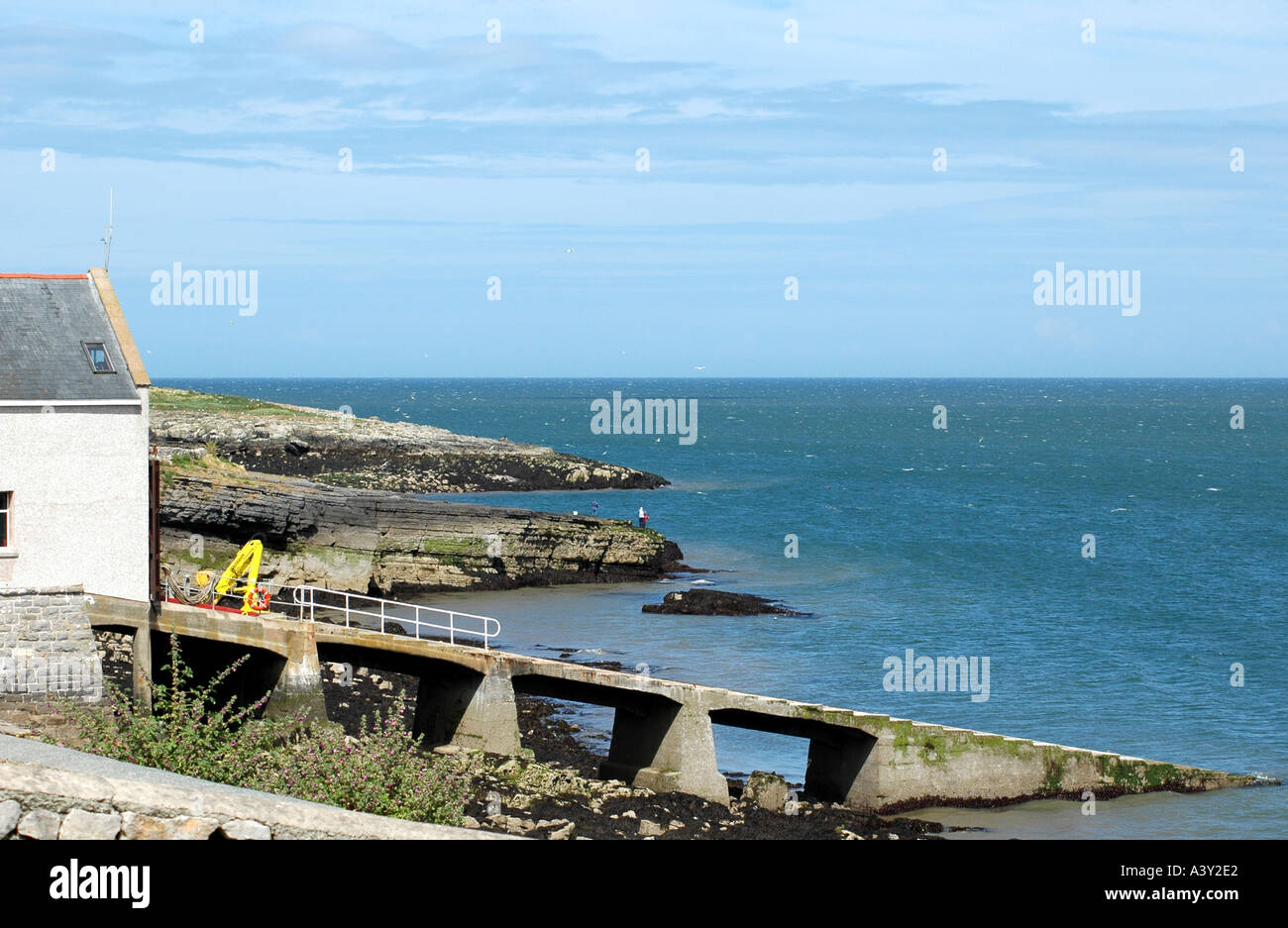 Moelfre lifeboat house hi-res stock photography and images - Alamy