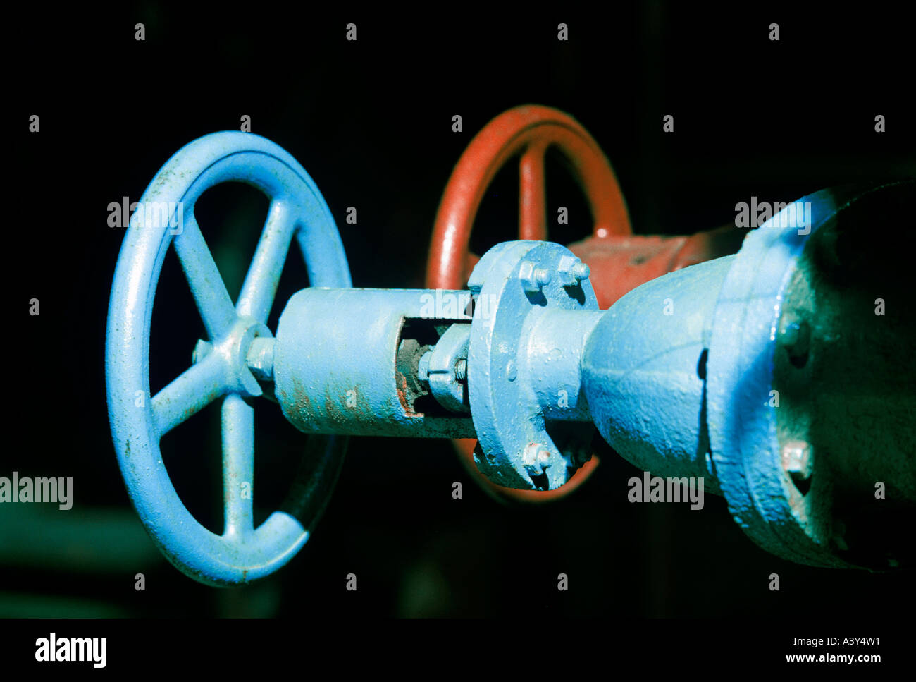 Closed valve sprinkler hi-res stock photography and images - Alamy