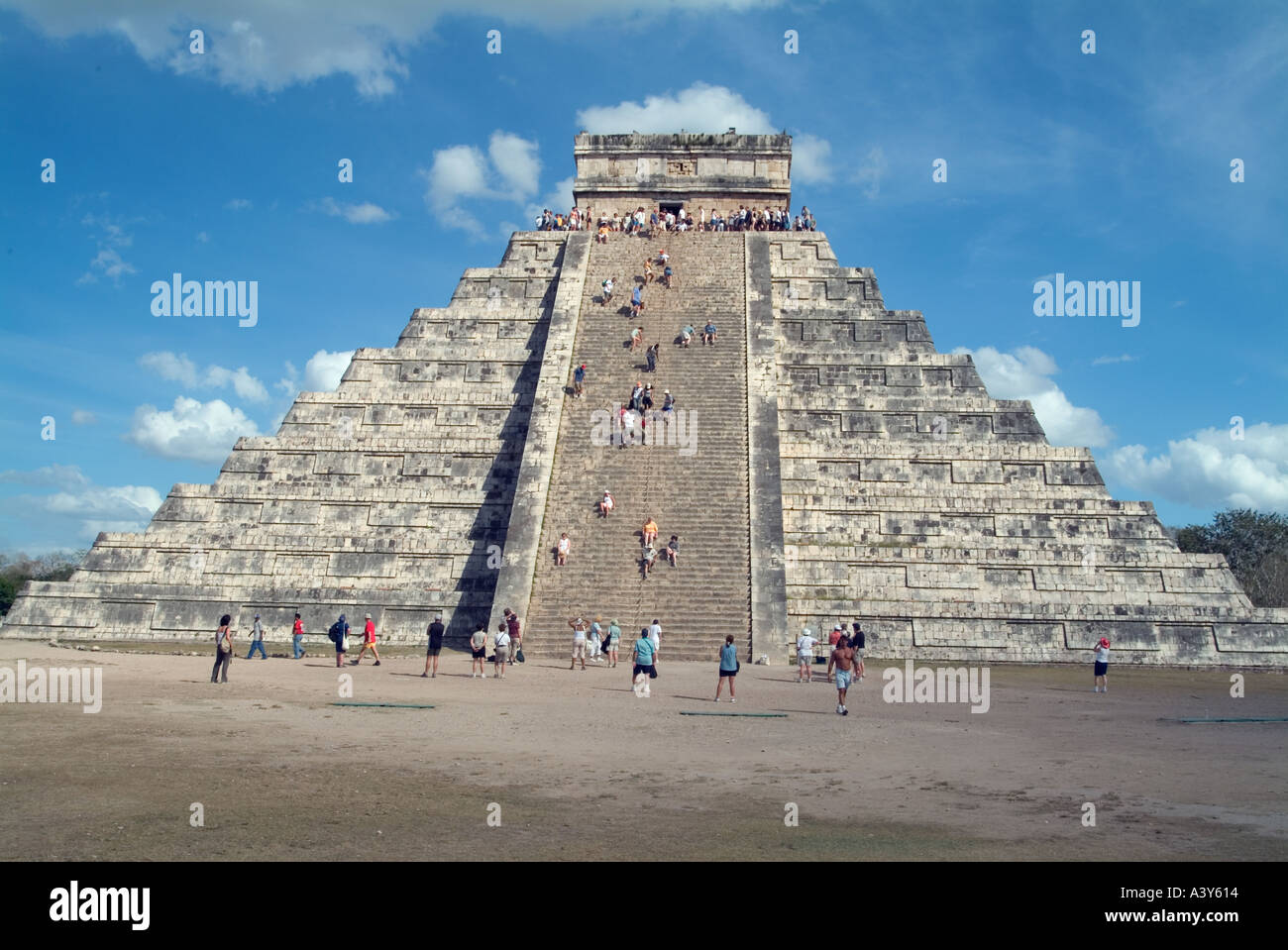 Chichen Itza ancient mayan city great pyramid 365 steps high Riviera ...