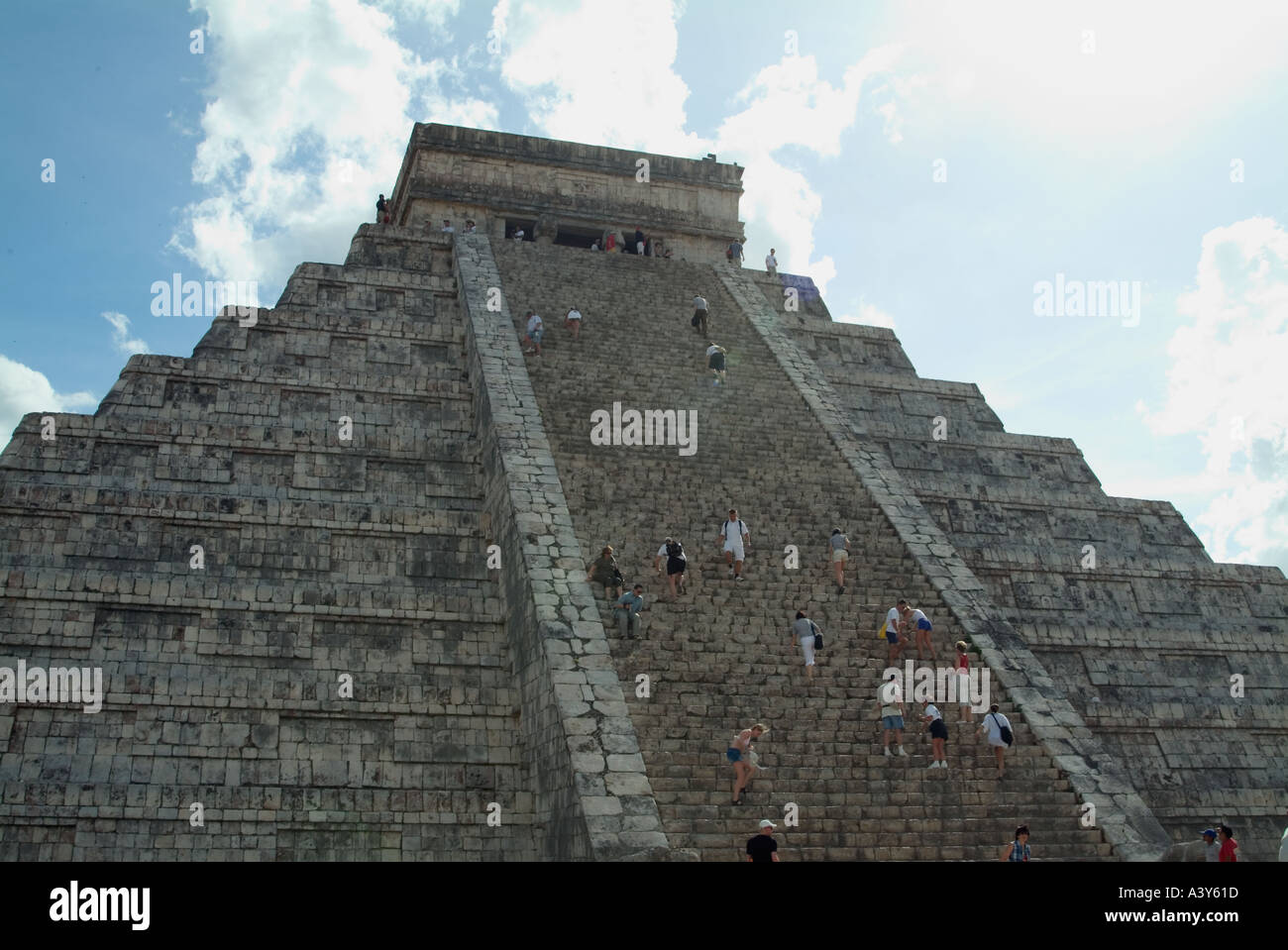 Chichen Itza ancient mayan city great pyramid 365 steps high Riviera ...