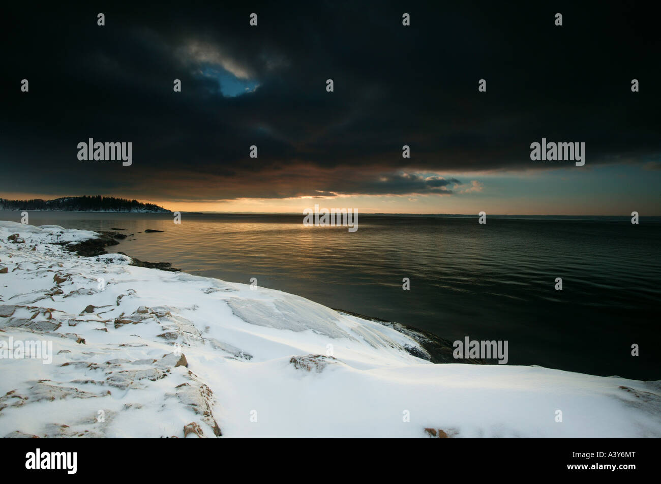 Dramatic winter landscape by the Oslofjord, at Larkollen in Rygge ...