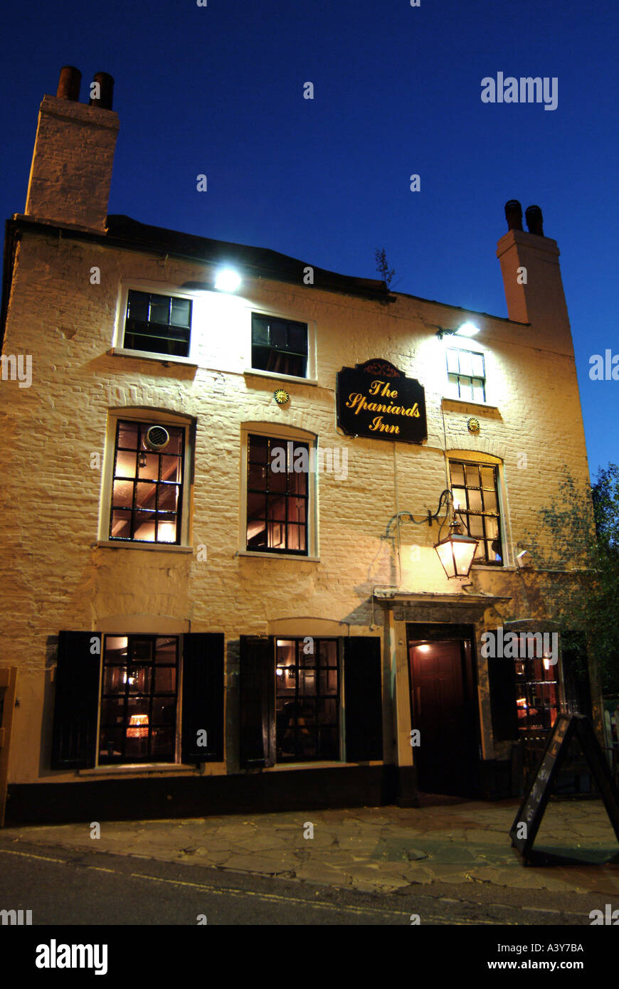 Spaniards inn hampstead hi-res stock photography and images - Alamy