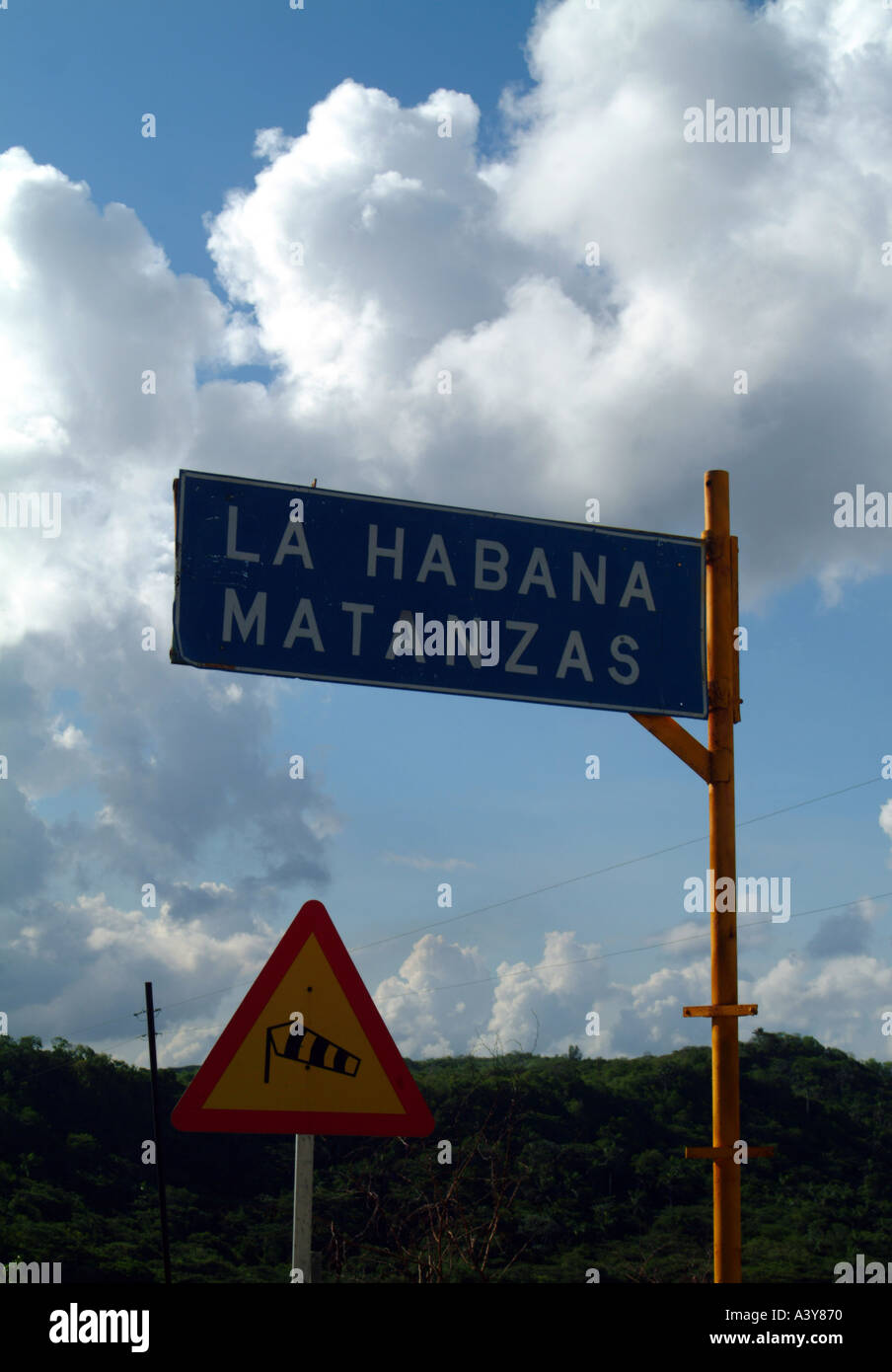 la habana matanzas road sign Stock Photo - Alamy