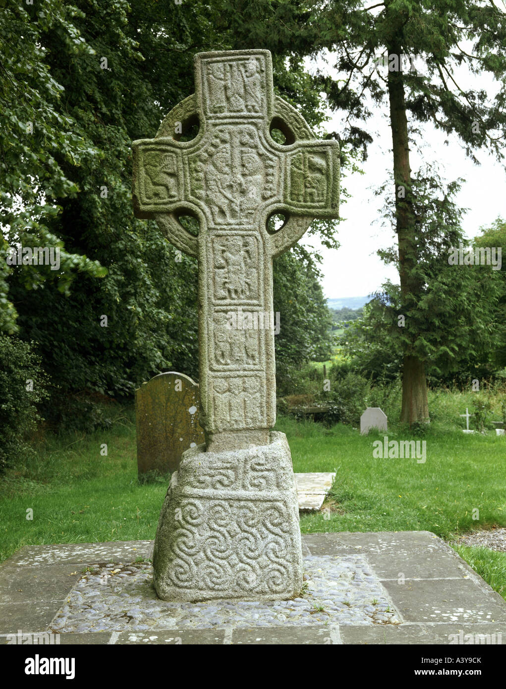 travel / geography, Ireland, Castle Dermot, monuments, north cross ...