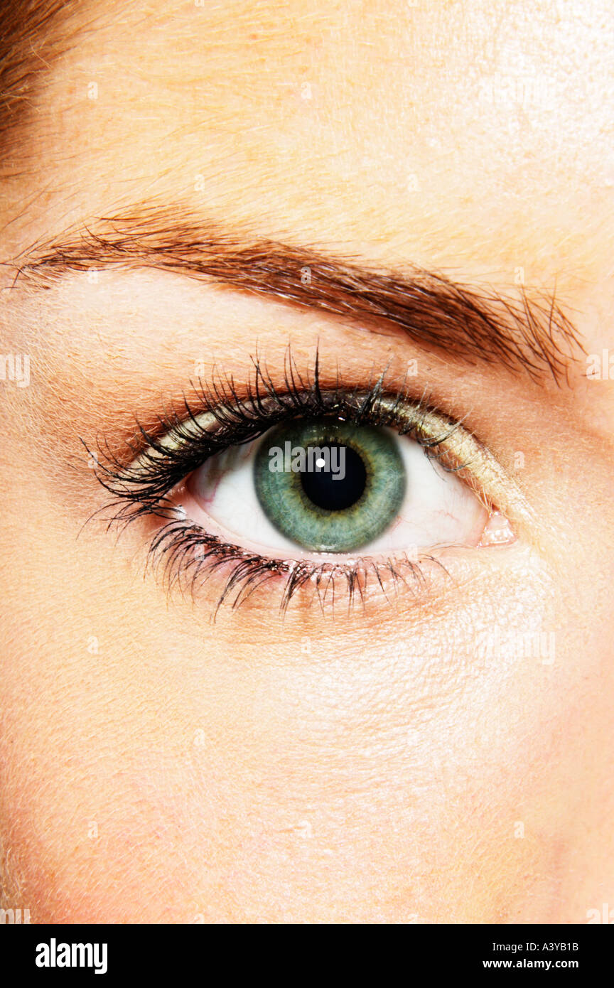 Womans eye hi-res stock photography and images - Alamy