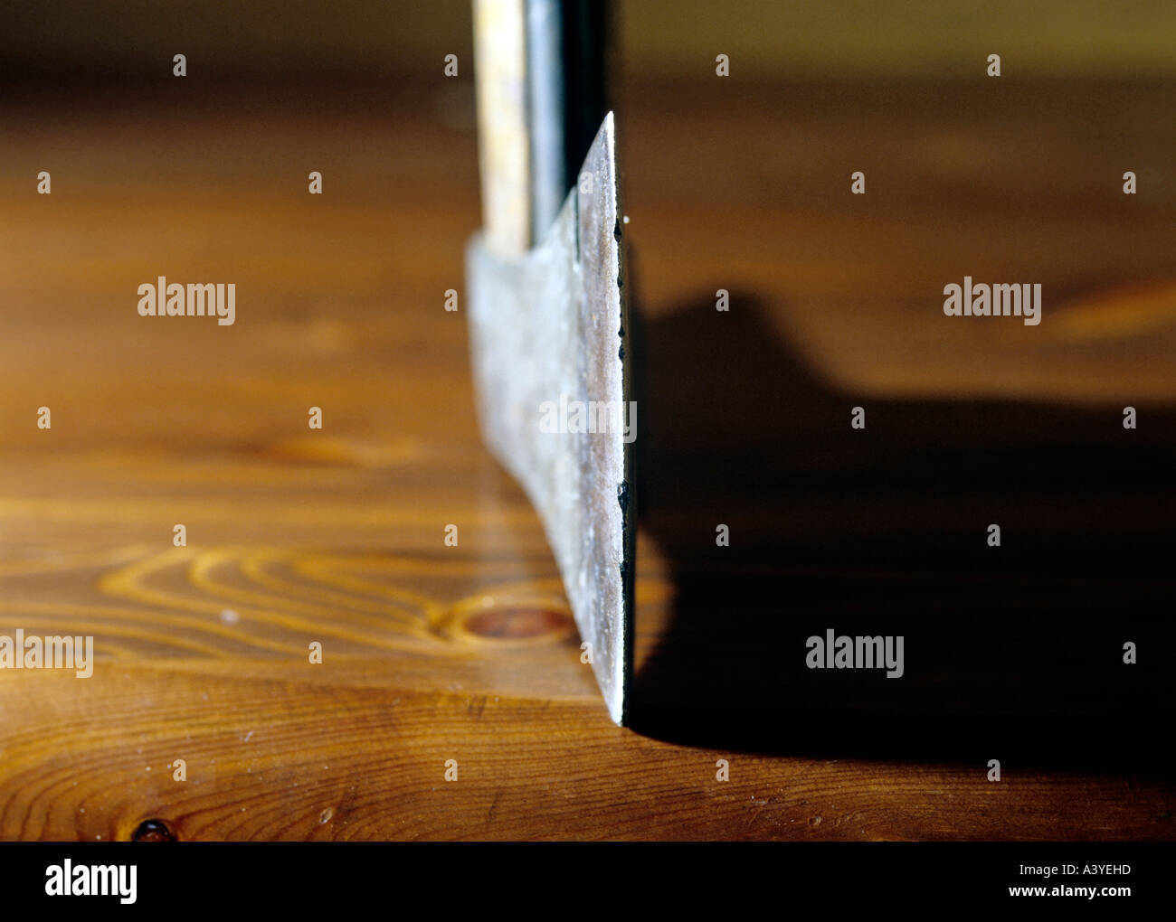 unsharp blade of axe Stock Photo - Alamy