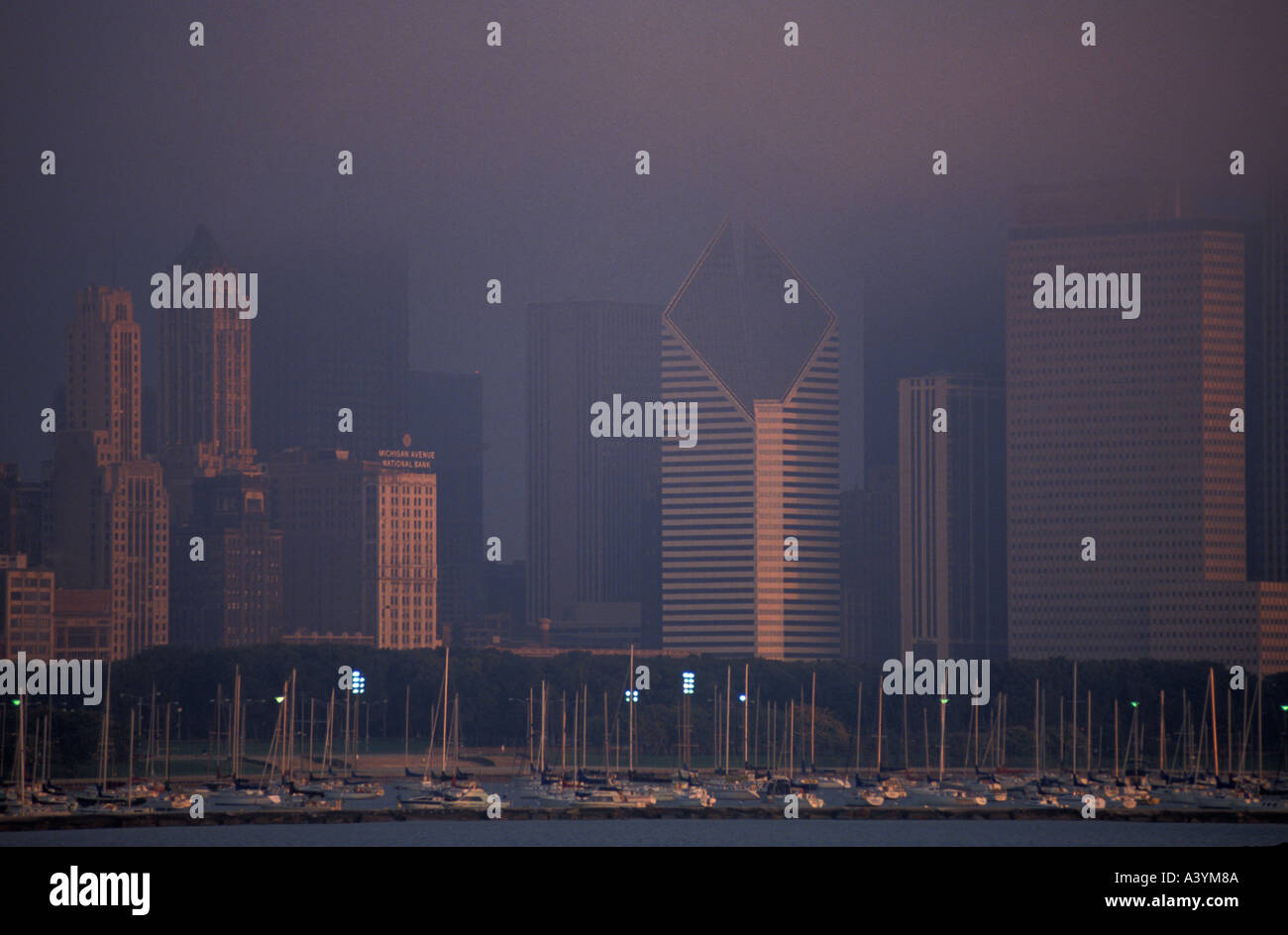Chicago skyline dawn hi-res stock photography and images - Alamy