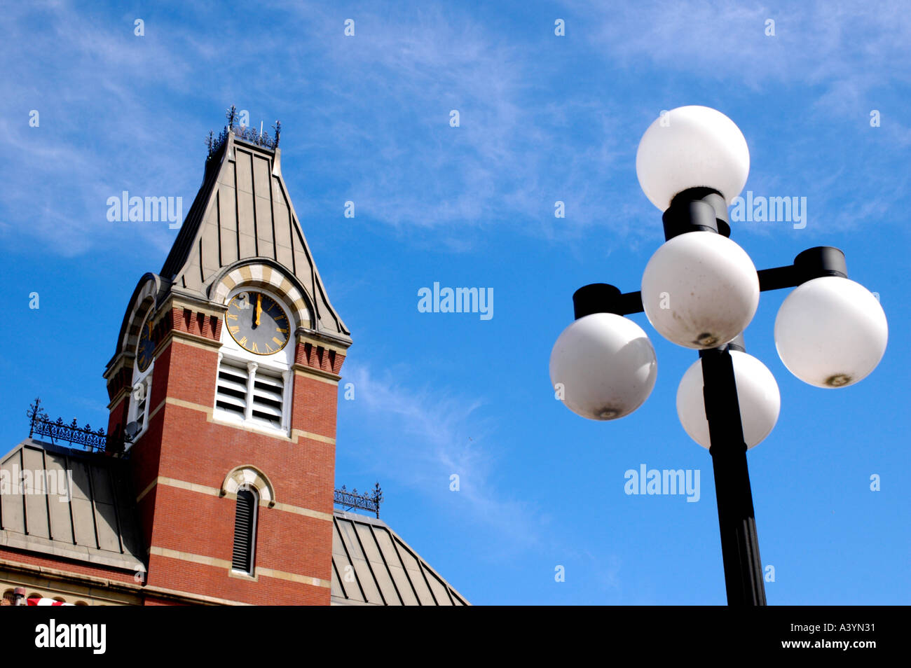 12 o clock high hi-res stock photography and images - Alamy