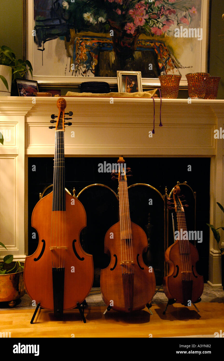 Viola da gamba hi-res stock photography and images - Alamy