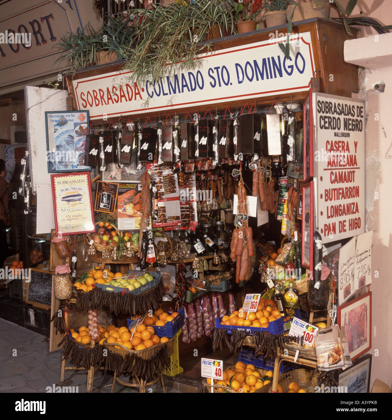 Colmado hi-res stock photography and images - Alamy